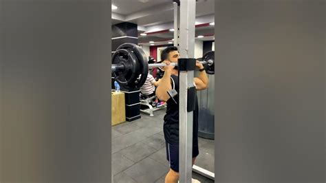 اهم التمارين في الجيم 🏋️‍♀️ده تمرين كتف Military Press Gym