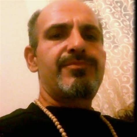 Shahram Shahram 6107 • Threads Say More