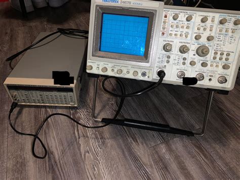 what is the correct way to feed a signal from a function generator to