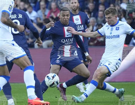 Собственикът на ПСЖ заяви че клубът е доволен от продължаването на договора с Мбапе Утро