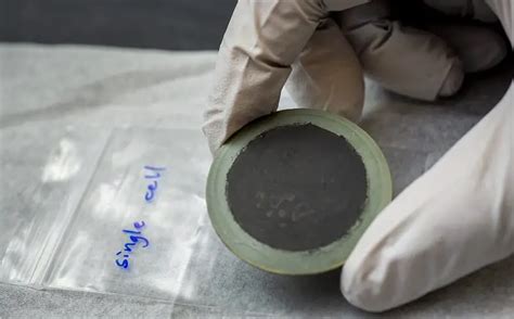 New Methane Fuel Cell Runs On Cheap Fuel