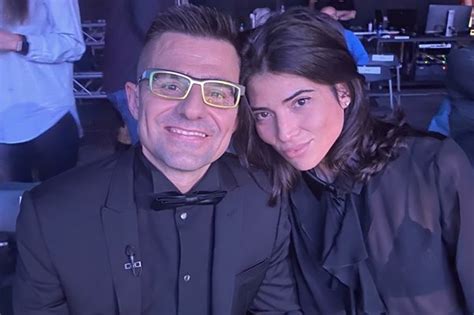 Синът на Андрей и Емануела пее хит на D2 ВИДЕО