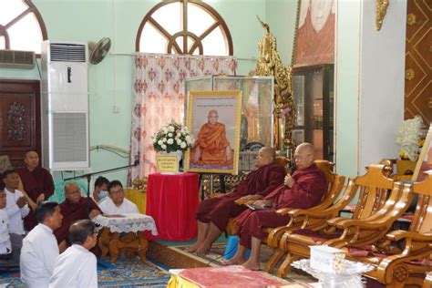 မန္တလေးမြို ဗန်းမော်ဆရာတော်ဘုရားကြီးအား ပါမောက္ခချုပ်ဆရာတော် ဓမ္မဒူတ ဒေ