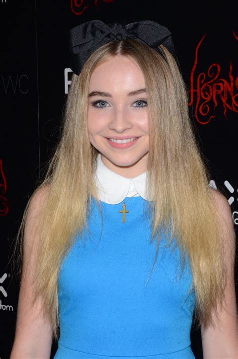 Sabrina Carpenter Hair All Her Best Hairstyles And Hair Colors