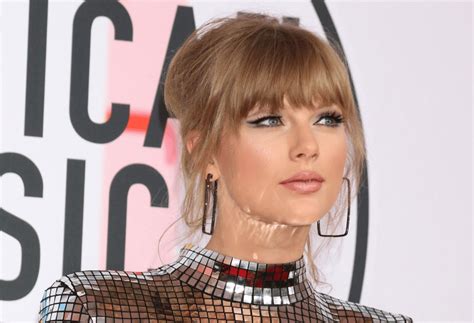 Swifts Latest Album Takes Out 10 Top Tens In Billboard 100 Record