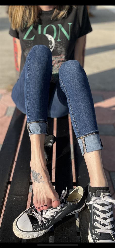 Out In Public R Feetexpo