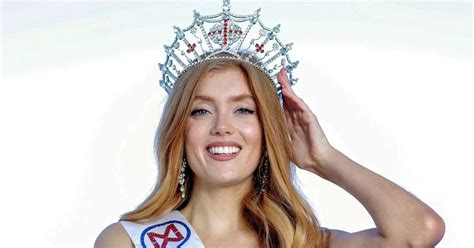 First Ever Ginger Miss England Mobbed By Fans Who Can T Get Enough Of Red Hair Daily Star