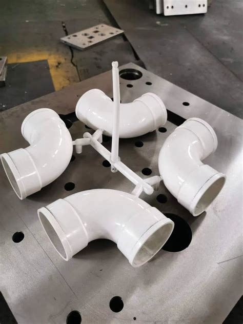 Ningbo Injection Molding Machine Engineering Pipeline Production