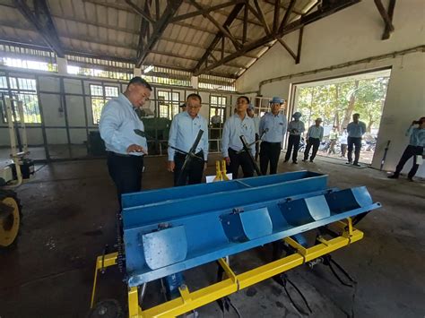 စိုက်ပျိုးရေး၊ မွေးမြူရေးနှင့်ဆည်မြောင်းဝန်ကြီးဌာန ဒုတိယဝန်ကြီးဦးဗိုလ