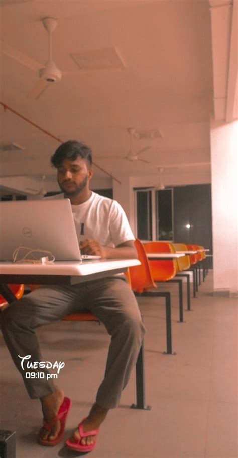 Thathsara Hewage Medium