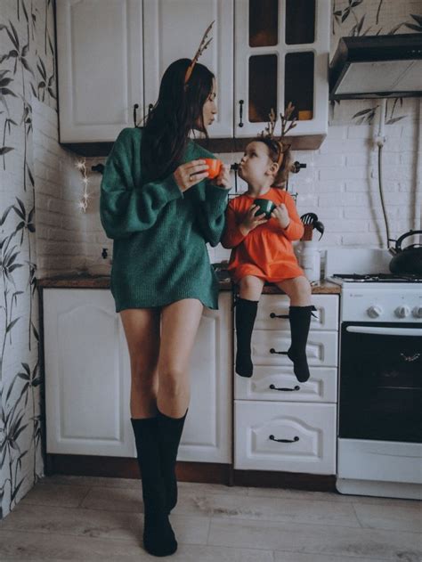 Мама и дочка Рождество christmas mood кухня фотосессия на кухне волшебство чаепи Mom