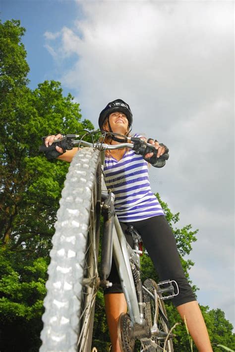 Junger Radfahrer Stockbild Bild Von Fahrrad Radfahrer