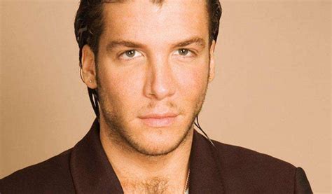 Mike Adriano 2024 Madge Rosella