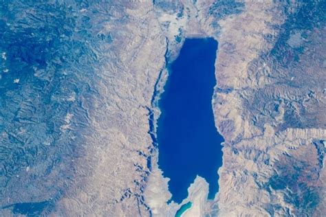 وكالة الفضاء الروسية تنشر مشهداً ساحراً من الفضاء لمنطقة البحر الميت