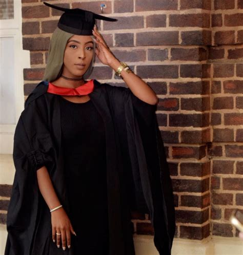 Why This Graduates Tribute To Her Immigrant Mom Is Going Viral Glamour