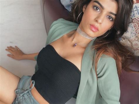 Model Bhavna Jain Hot Pics Gallery