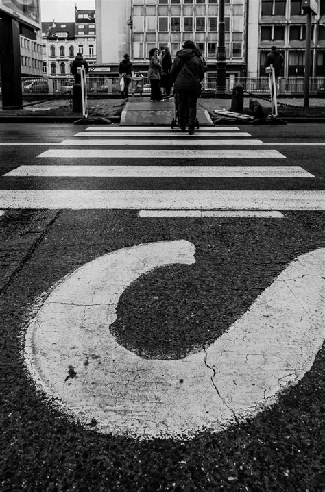 무료 이미지 변하기 쉬운 검정색과 흰색 도로 화이트 거리 사진술 포도 수확 복고풍의 늙은 시티 도시의