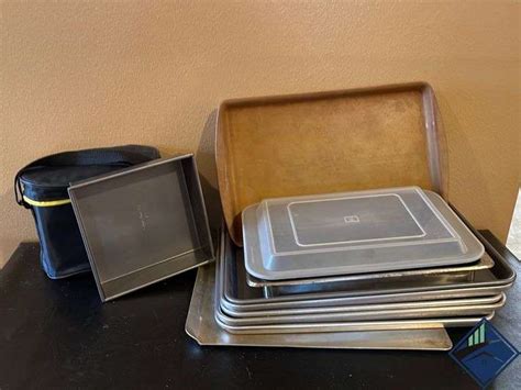 Cookie Sheets Bakeware Stoneware And More Estate Details