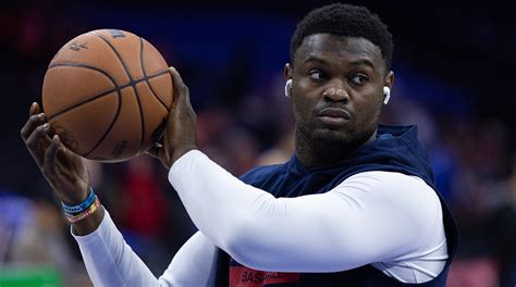 Pelicans' Zion Williamson faces sex tape claims from ex-porn star as trade rumors ramp up | Fox News