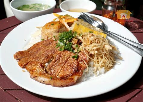 Đến Việt Nam Không Thể Bỏ Qua Cơm Tấm Sườn Bì Chả