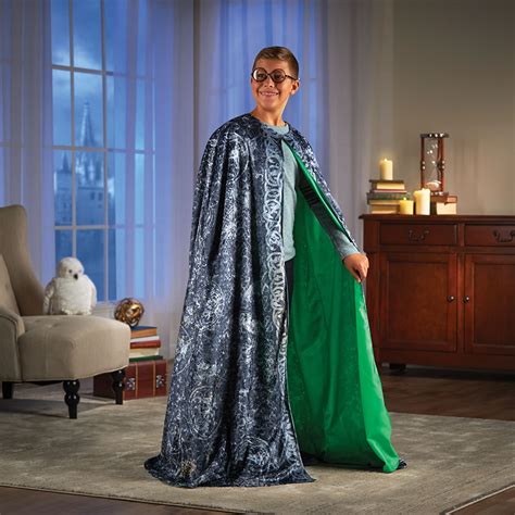 This Harry Potter Invisibility Cloak Actually Turn You Invisible Using A Smart Phone App