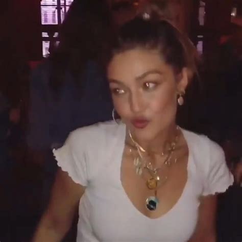 Pin De D Em Gigi [vídeo]