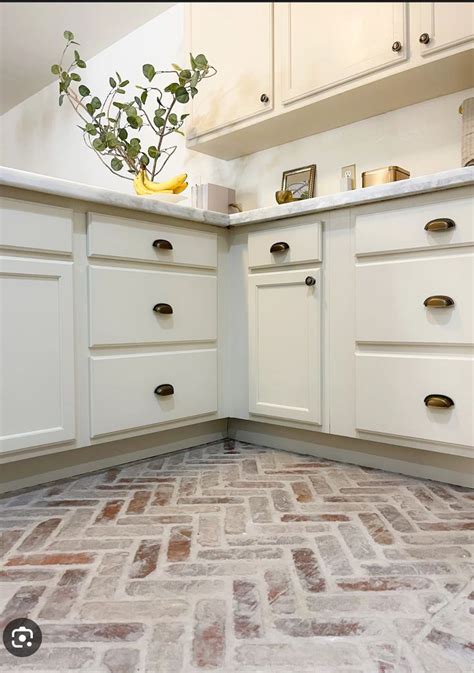 Pin By Isabelle Crt On Déco Intérieure Brick Kitchen Kitchen