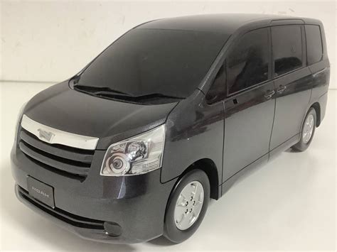 トヨタ 2代目 ノア 70 20x 前期型 2007年式~ 116 約285㎝ ミニカー カラーサンプル 色見本 非売品 グレー