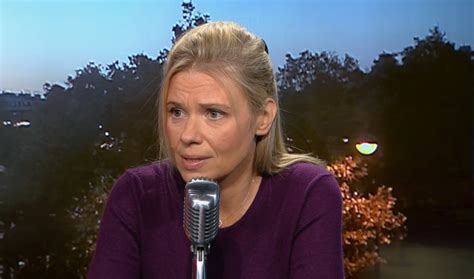 Aude Lancelin Licenciée De Lobs François Hollande Passe 30 De Son Temps Avec Les