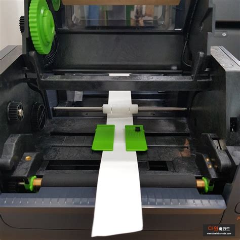 모피용 케어라벨 프린터 세탁라벨 출력 및 이중스티커 가격택 라벨 출력이 가능한 소형 라벨프린터 추천제품 경기도 일산시 라벨