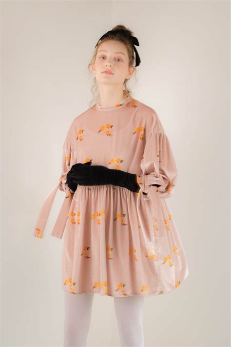 시눈 sinoon 데일리룩 데일리코디 디자이너브랜드 koreabrand 걸리쉬 로맨틱 러블리 lovely romantic girlish ootd