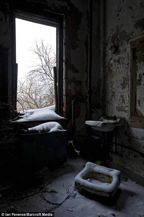 Eerie Pictures Of The Abandoned Leper Colony Just 350 Yards From The