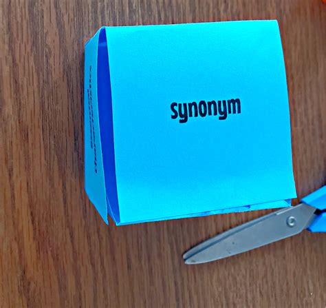 Playing With Concept Cubes To Teach Vocabulary Vocabulary Luau