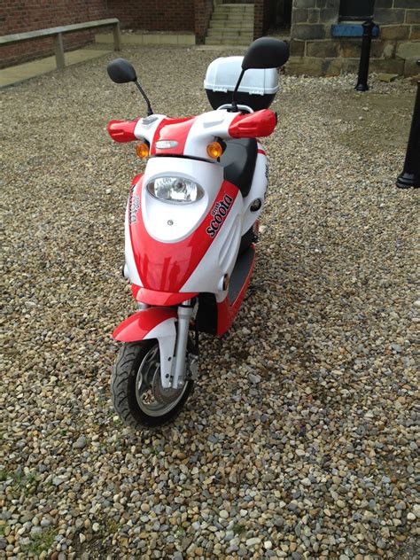 Saiting ST-12 Ego Electric Street Scooter