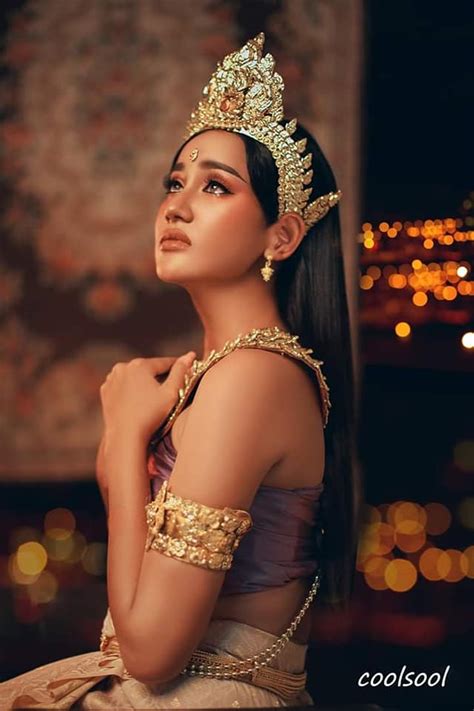 តារាស្រី៥ដួងបញ្ចេញសម្រស់ដូចស្រីសួគ៌ក្នុងឈុតប្រណីតបុរាណខ្មែរ សារព័ត៌មាន នគរវត្ត