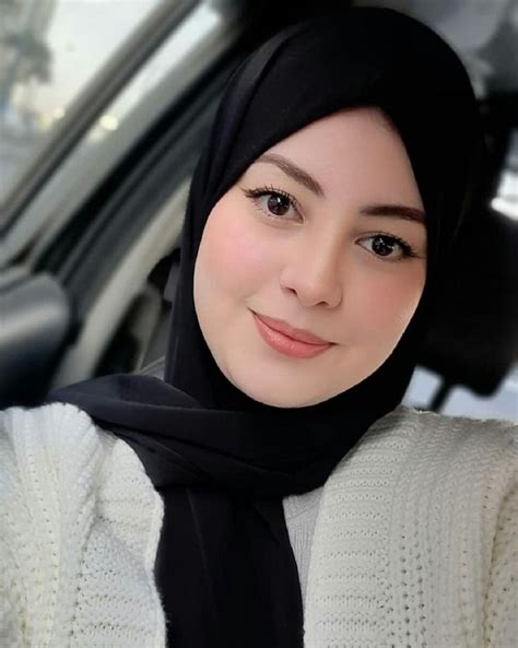 Pin by Firda Aulia on FD1 | Beautiful lipstick, Beautiful arab women ...