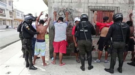 La Policía De Ecuador Aumenta La Vigilancia En Zonas Peligrosas De