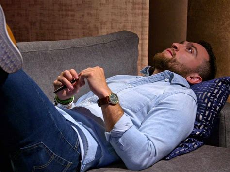 Love Is Blind Things You Probably Didnt Know About Netflixs Hit Reality Dating Show