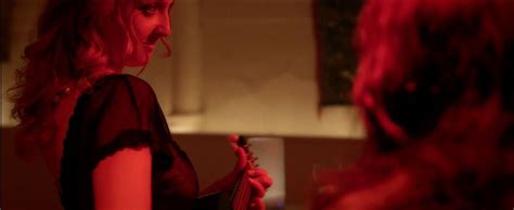 Голая Дороти Кэрролл в Menorca