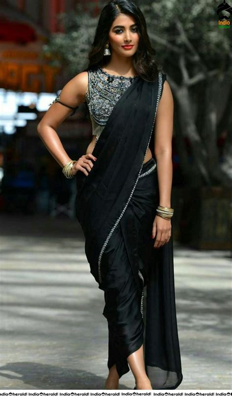 Pooja Hegde Flaunts Her Curvaceous Hot Body And Exposes Her