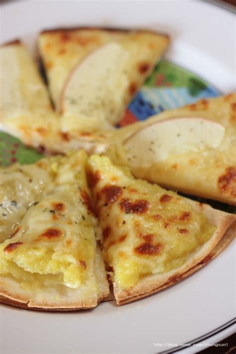 또띠아로 만들어 간단 하지만 맛은 최고 또띠아고구마피자 And 또띠아사과피자 네이버 블로그