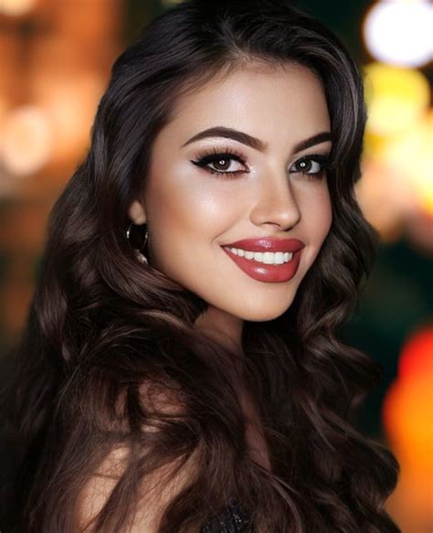 Daniela ŠimiĆ Ovo Je Zgodna Sinjanka Koja Sve Više Plijeni Pažnju