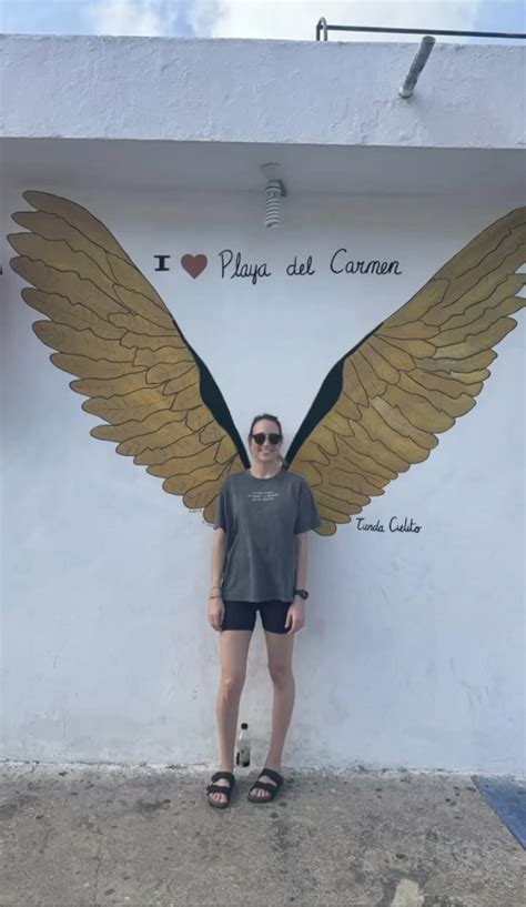 Melanie Flickers Feet