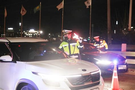 무면허 음주운전 사고 후 도주했는데도20대 집행유예