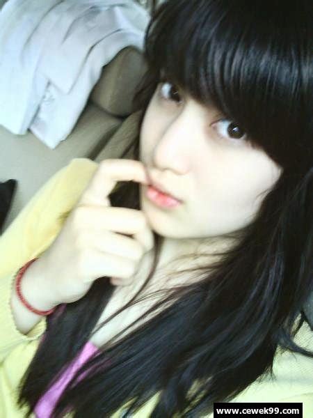 Rosiana Barbie Abg Hot Dengan Pose Menantang Tante Girang