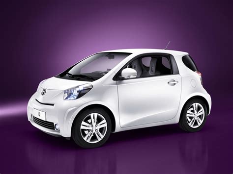 Toyota iQ - технические характеристики, модельный ряд, комплектации ...