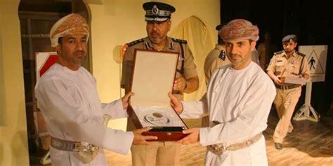 تكريم المساهمين في إنجاح فعاليات “أسبوع المرور الخليجي” بالبريمي