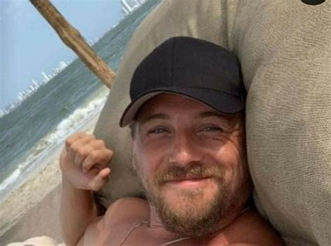 Pin By Brandy Yokley On Mr Ben Robson Travis Fimmel Eye Candy Mr Ben