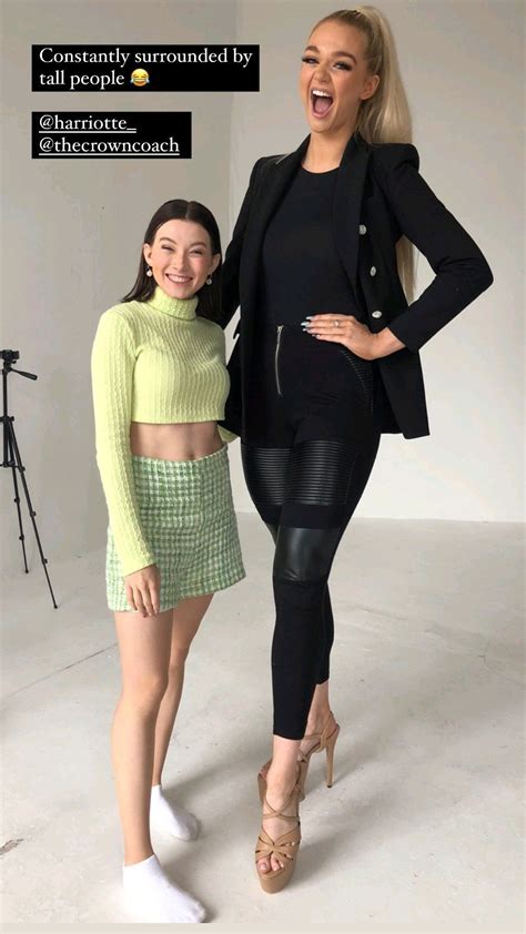 Constantly Rounded By Tall People En 2025 Mujeres Altas Chicas Altas