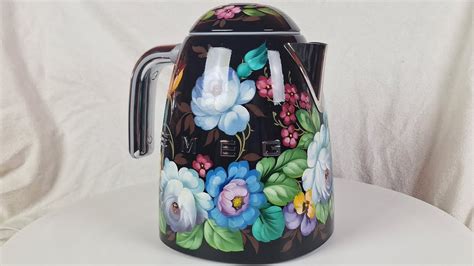 Чайник Кухонная техника для приготовления пищи с жостовской росписью Художник Лариса Гончарова